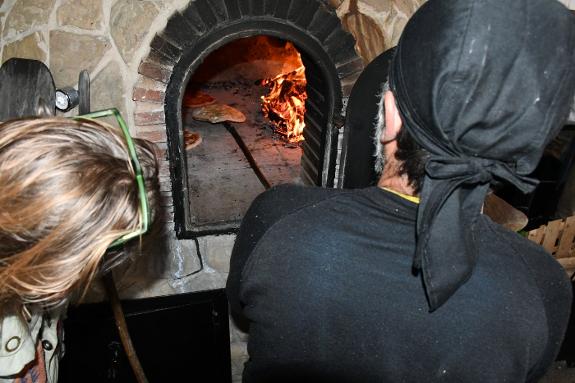 Bringing back the traditional village oven . surinenglish.com