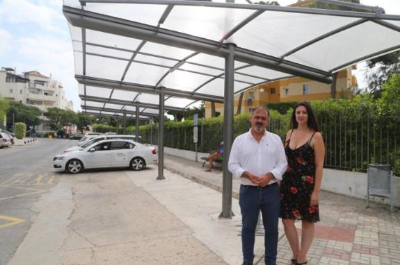 Benalmádena taxi ranks fitted with weather canopies . surinenglish.com