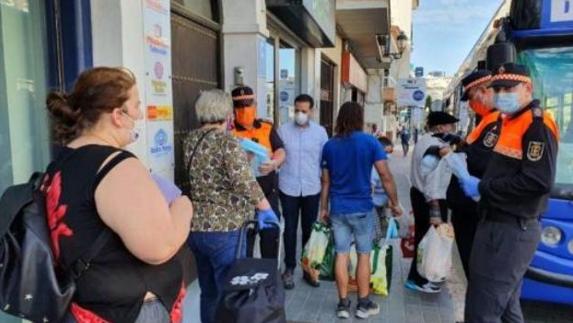 Nerja bus company offers free travel for over 65s and under 12s ...