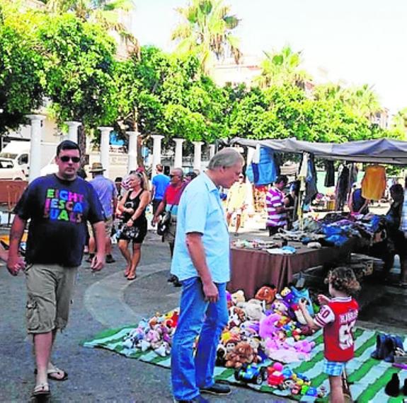 Popular weekly markets reopen in Almuñécar and Trapiche . surinenglish.com
