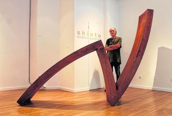 Harding: art in the form of a touchstone . surinenglish.com